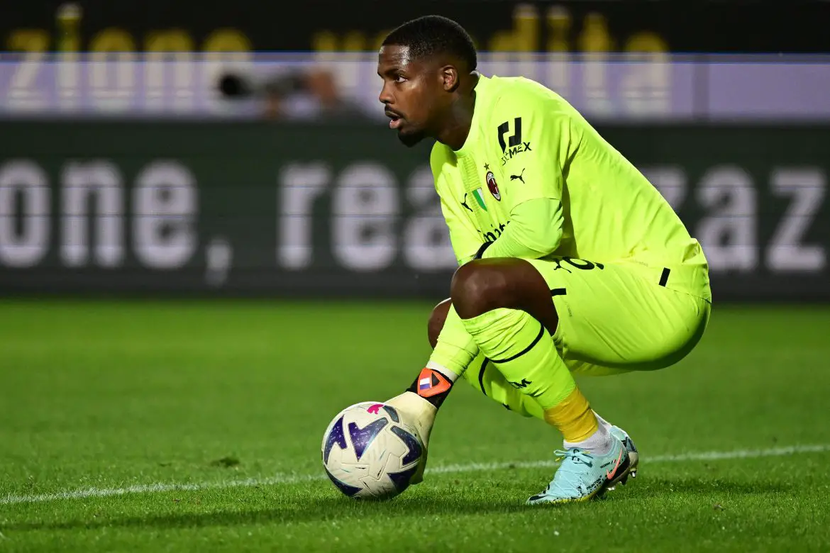 Mike Maignan returns to France for treatment ahead of the World Cup ...