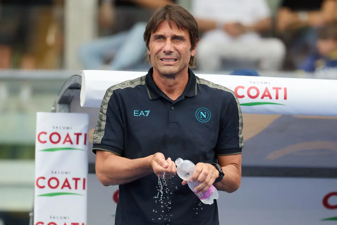 Napoli boss Antonio Conte could use a back four against Monza today ...