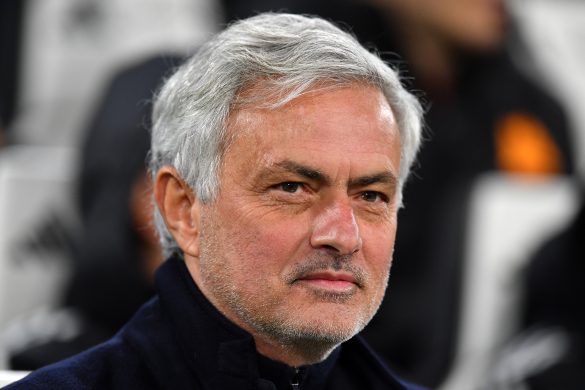 The next 30 days will determine Jose Mourinho's future at Roma - Get ...