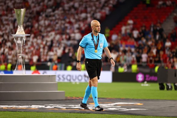 Roma fans heckle referee Anthony Taylor at Budapest Airport - Get ...