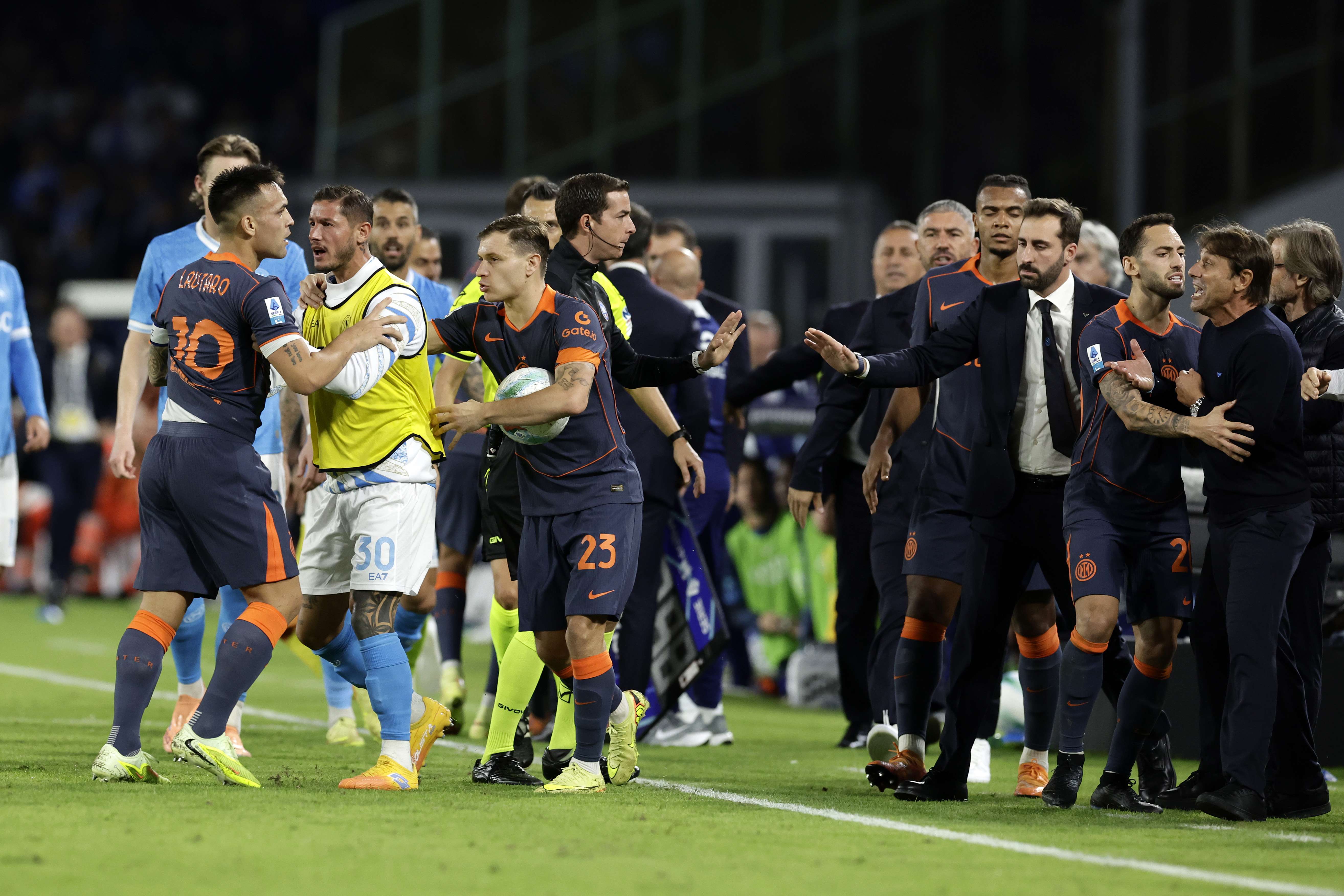 Inter and Napoli embroiled in war of words after controversial Serie A ...