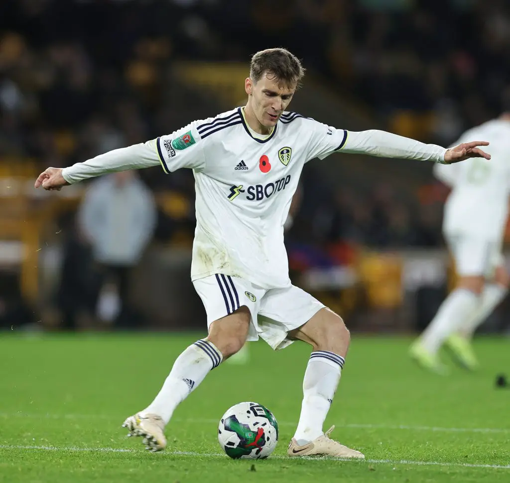 OFFICIAL | Diego Llorente joins Roma on loan from Leeds - Get Italian ...